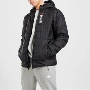 Nike | Jackets & Coats | Nike Thermafit Synthetic Fill Puffer Hooded ...